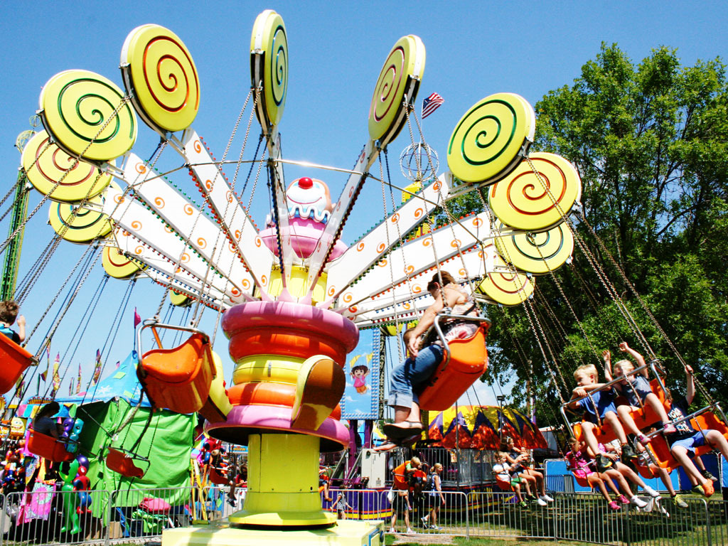 Six Reasons To Buy Mini Swing Ride For Your Kiddie Park - Michael's Blog